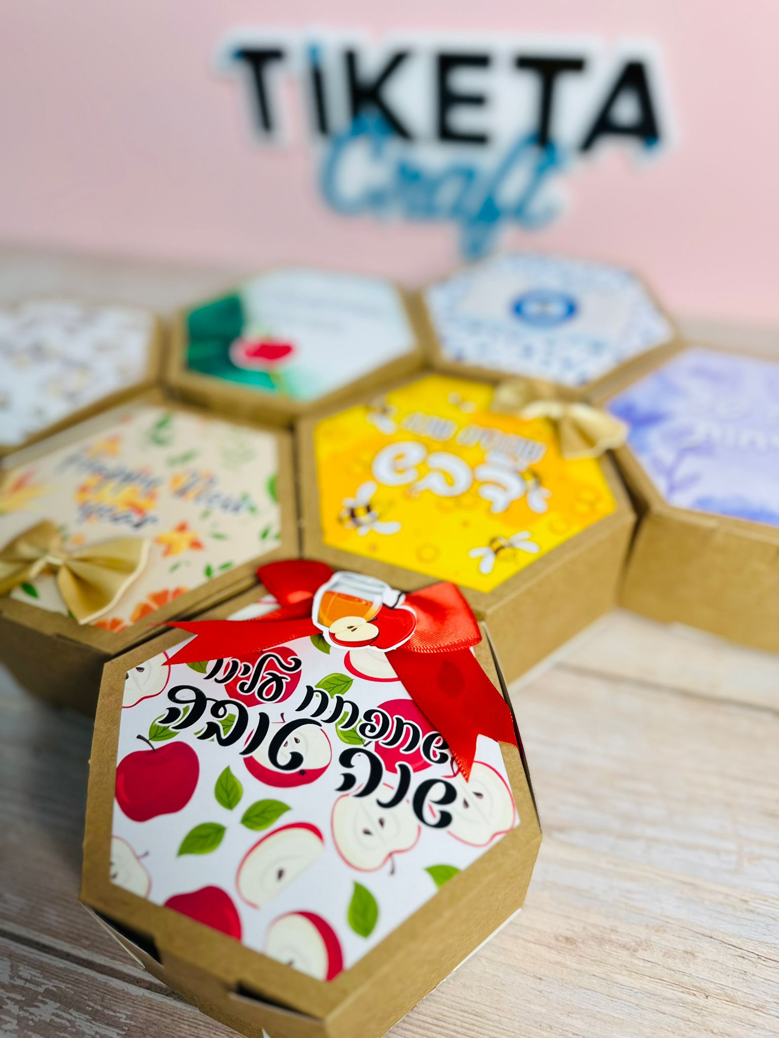 קופסת כוורת חום טבעי גדולה | מוצרים למיתוג | קופסאות ומוצרי נייר