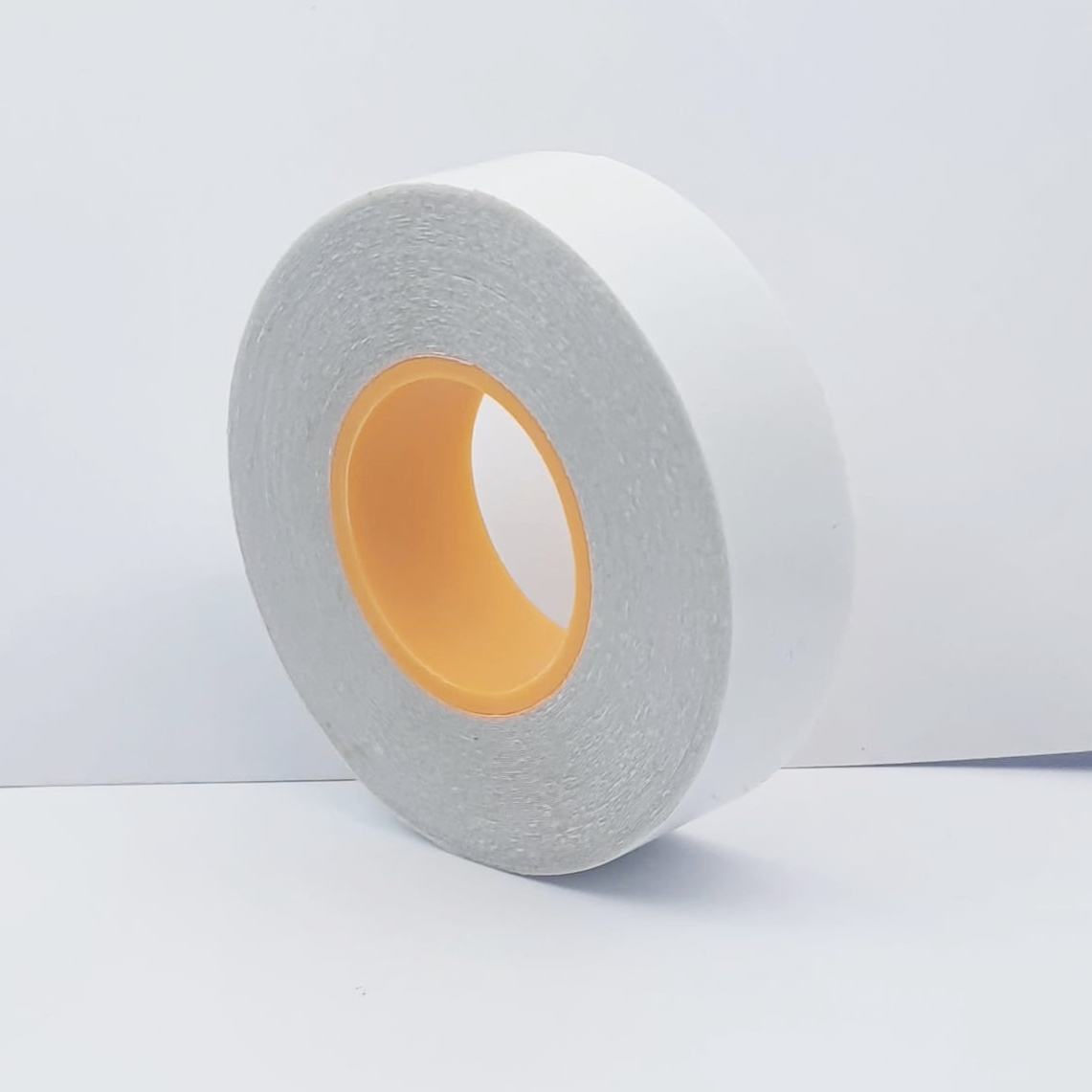 דבק דו צדדי Milan